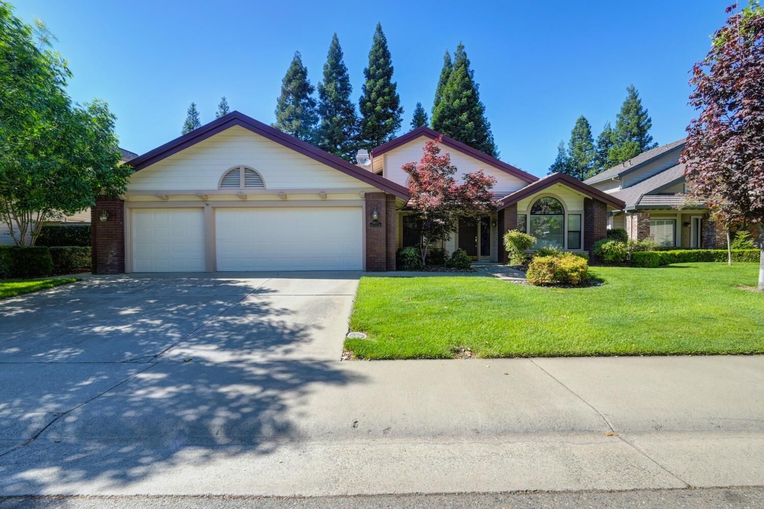 Home for sale in Gold River: 11825 S Carson Way, Gold River, CA 95670