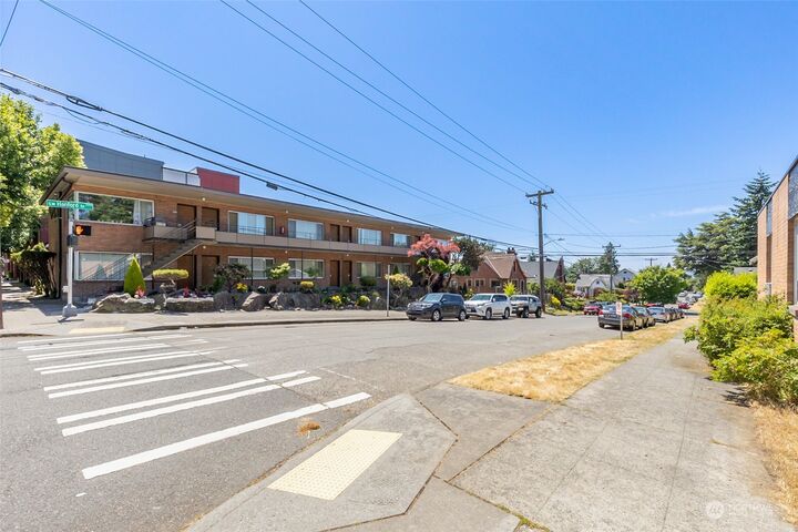 MLS#2078062: 4301 SW Hanford Street, Seattle, WA 98116