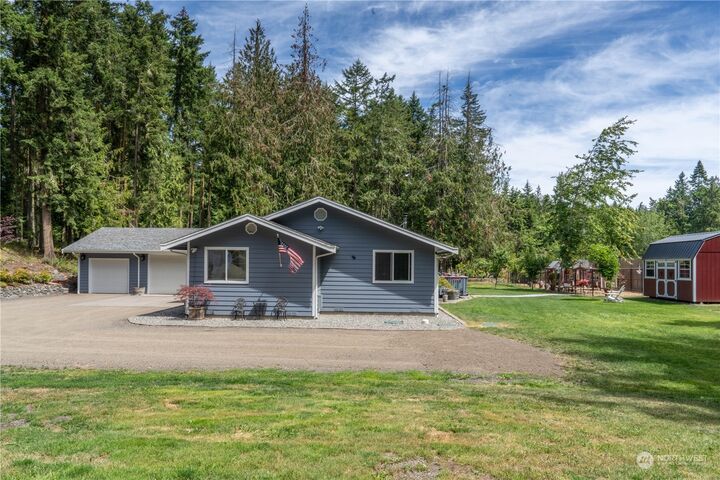 MLS#2137114: 2312 S Third Avenue, Sequim, WA 98382