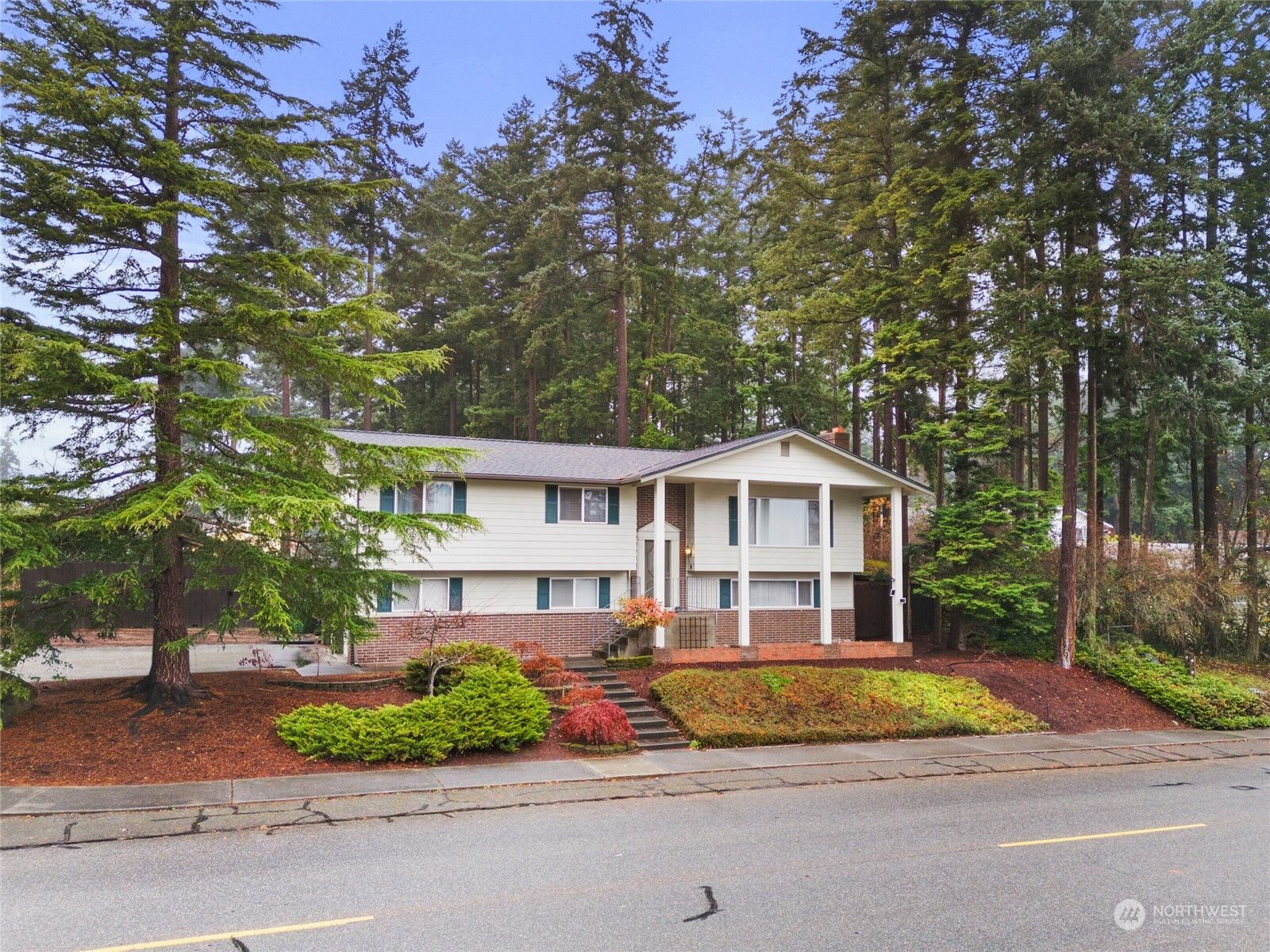 MLS#2184072: 1091 SW Fairhaven Drive, Oak Harbor, WA 98277