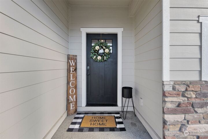 5 bed Stanwood home for sale: 28419 76th Drive NW, Stanwood, WA 98292