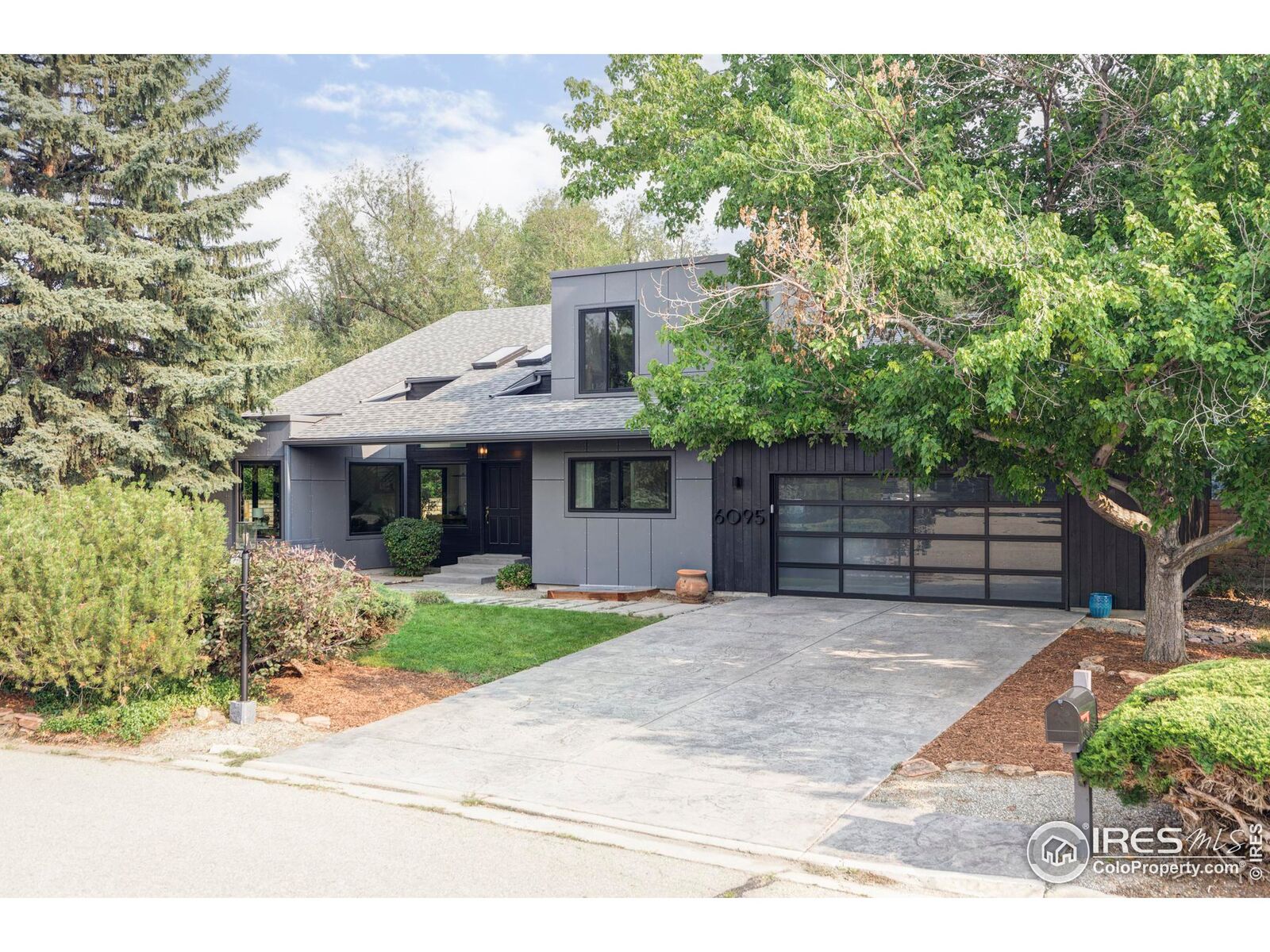 MLS#1015089: 6095 Old Brompton Rd, Boulder, CO 80301