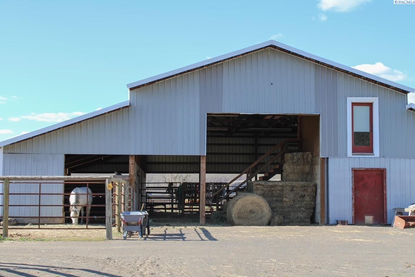 3 bed Hay/Hooper home for sale: 821 Old SR 26, Hay/Hooper, WA 99333