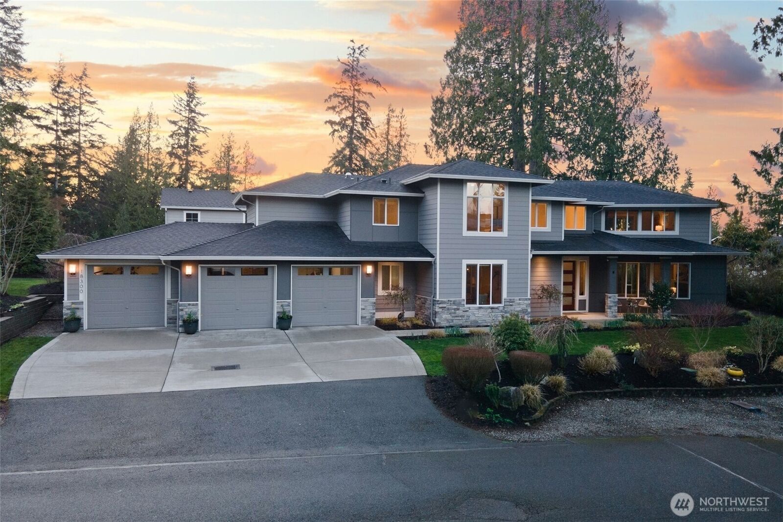 Home for sale in Edmonds: 18300 Sunset Way, Edmonds, WA 98026