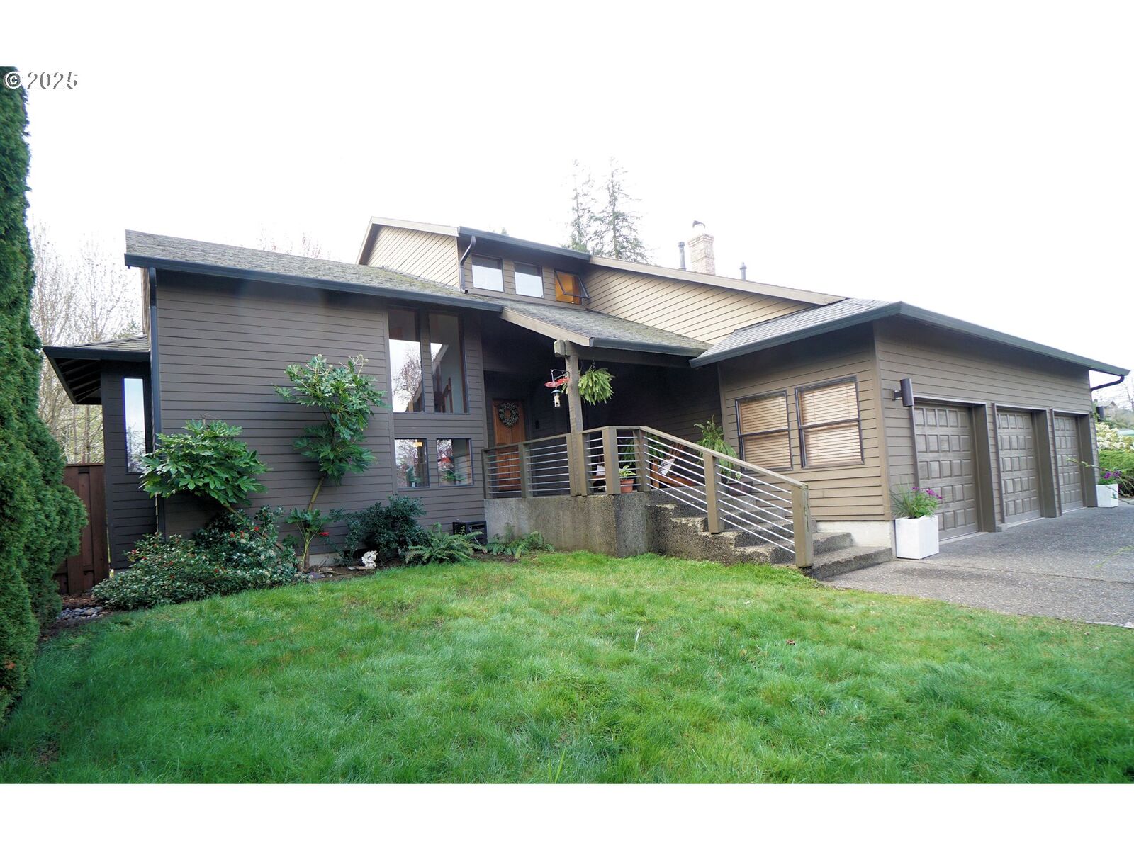 Home for sale in Gresham: 124 SW 6th Ct, Gresham, OR 97080