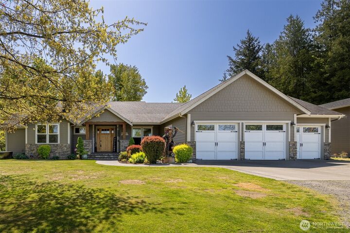 House for sale in Lynden: 395 E Hemmi Road, Lynden, WA 98264