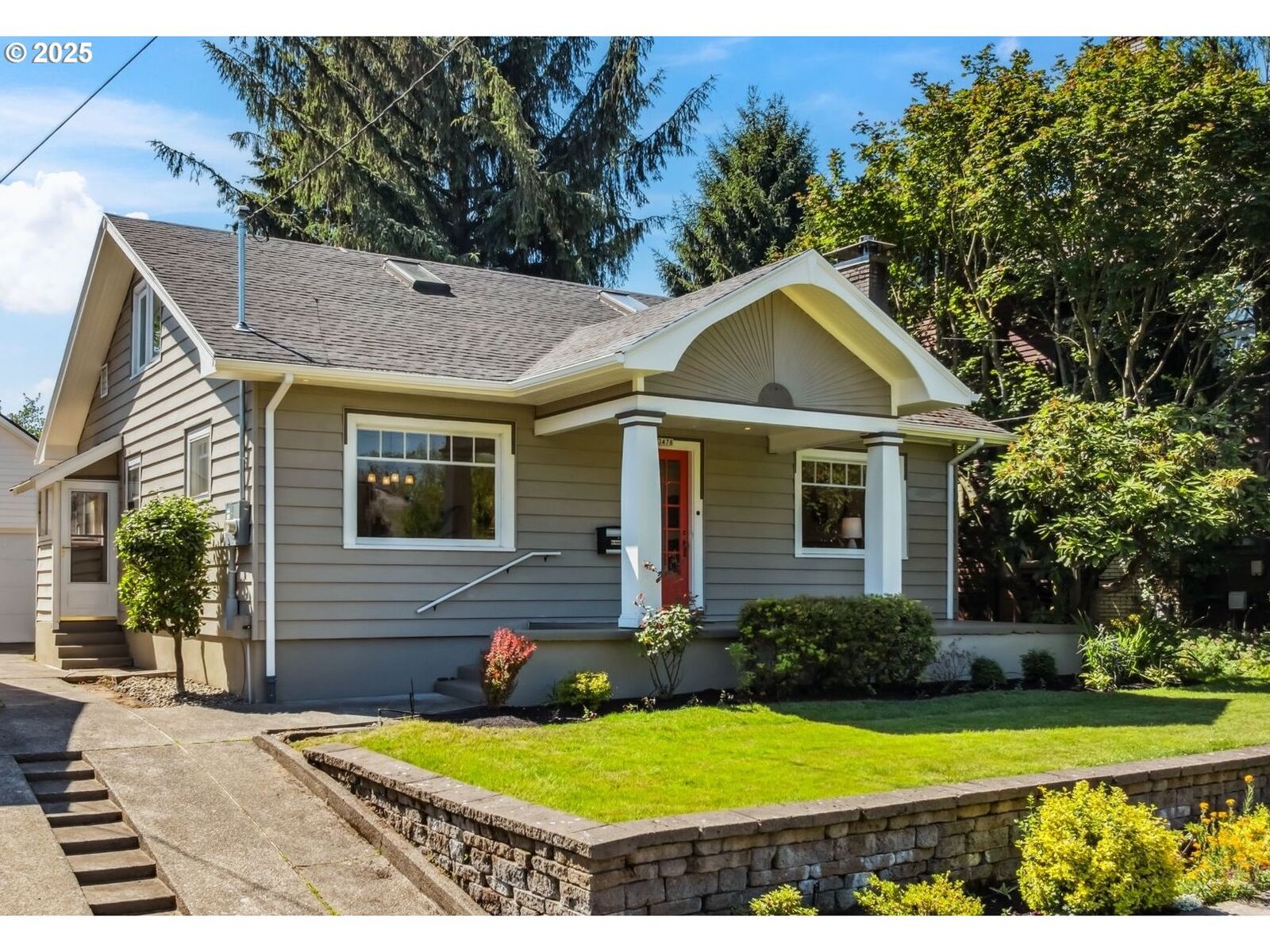 House for sale in Portland: 3478 NE Pacific St, Portland, OR 97232