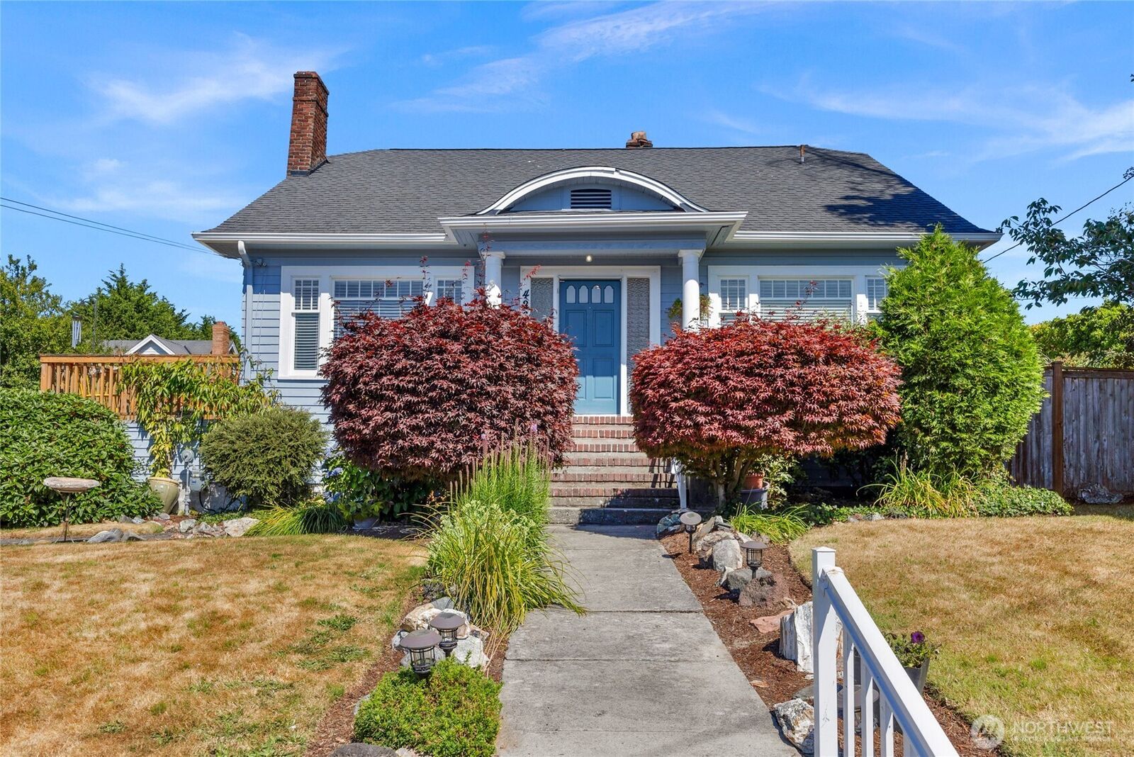 Home for sale in Edmonds: 426 4th Avenue N, Edmonds, WA 98020