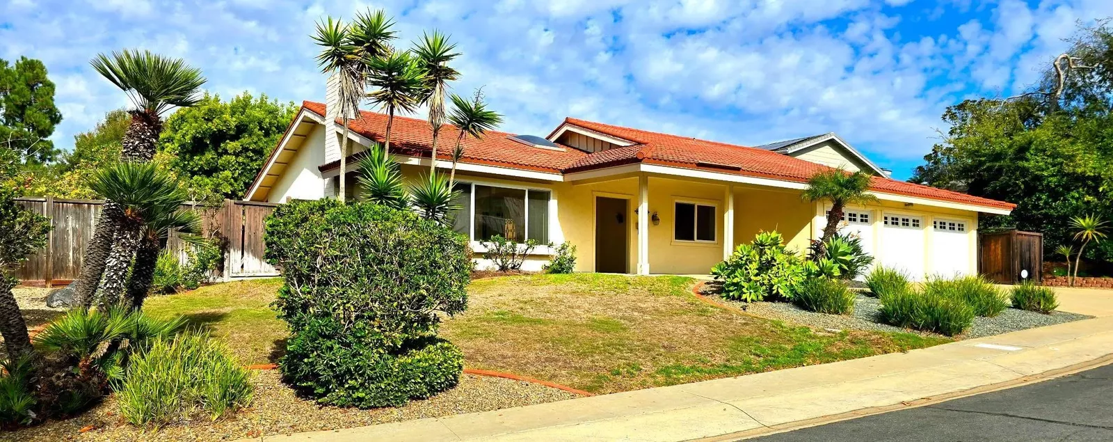 4 bed La Jolla home for sale: 8390 Cliffridge Ln, La Jolla, CA 92037