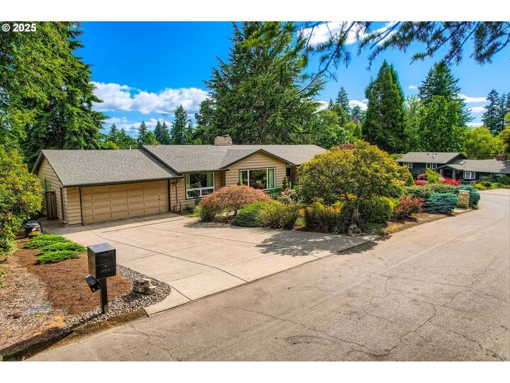 Home for sale in Portland: 7145 SW Gable Pkwy, Portland, OR 97225