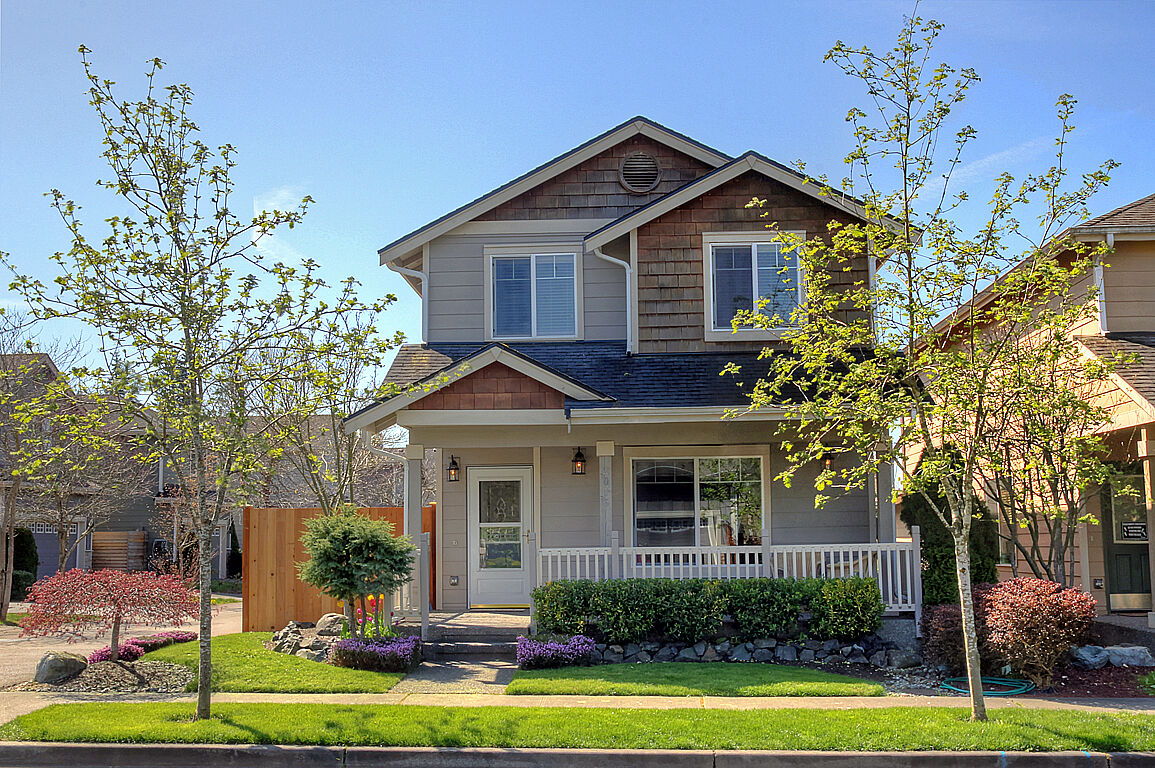 3 bed Everett home for sale: 2016 124th Place SE, Everett, WA 98208